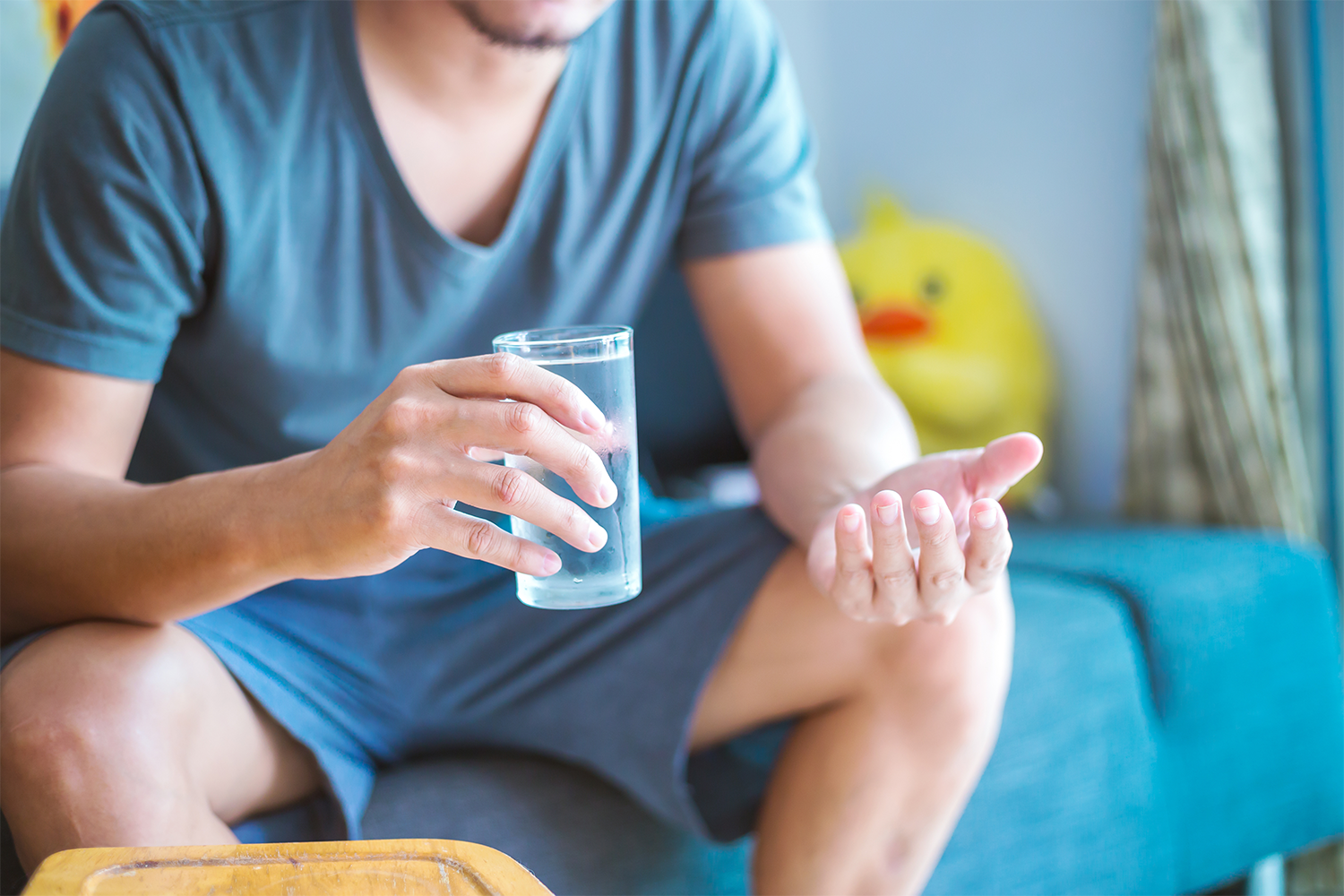 What Supplements Should Men Take for Overall Health? | iwi life